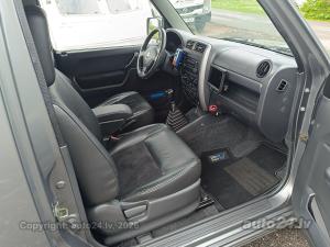 Grey Suzuki Jimny 2006 in Tallinn, with an engine capacity of 1.30 L and mileage of 174 thousand km for 6500 €, photo 15 on AUTOMOTO.COM.LV