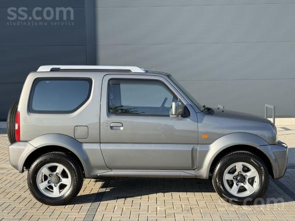 Grey Suzuki Jimny 2006 in Riga, with an engine capacity of 1.30 L and mileage of 146 thousand km for 9400 €, photo 2 on AUTOMOTO.COM.LV
