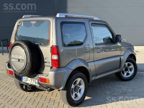 Grey Suzuki Jimny 2006 in Riga, with an engine capacity of 1.30 L and mileage of 146 thousand km for 9400 €, photo 3 on AUTOMOTO.COM.LV