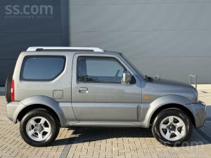 Grey Suzuki Jimny 2006 in Riga, with an engine capacity of 1.30 L and mileage of 146 thousand km for 9400 €, photo 3 on AUTOMOTO.COM.LV