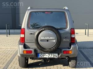Grey Suzuki Jimny 2006 in Riga, with an engine capacity of 1.30 L and mileage of 146 thousand km for 9400 €, photo 5 on AUTOMOTO.COM.LV