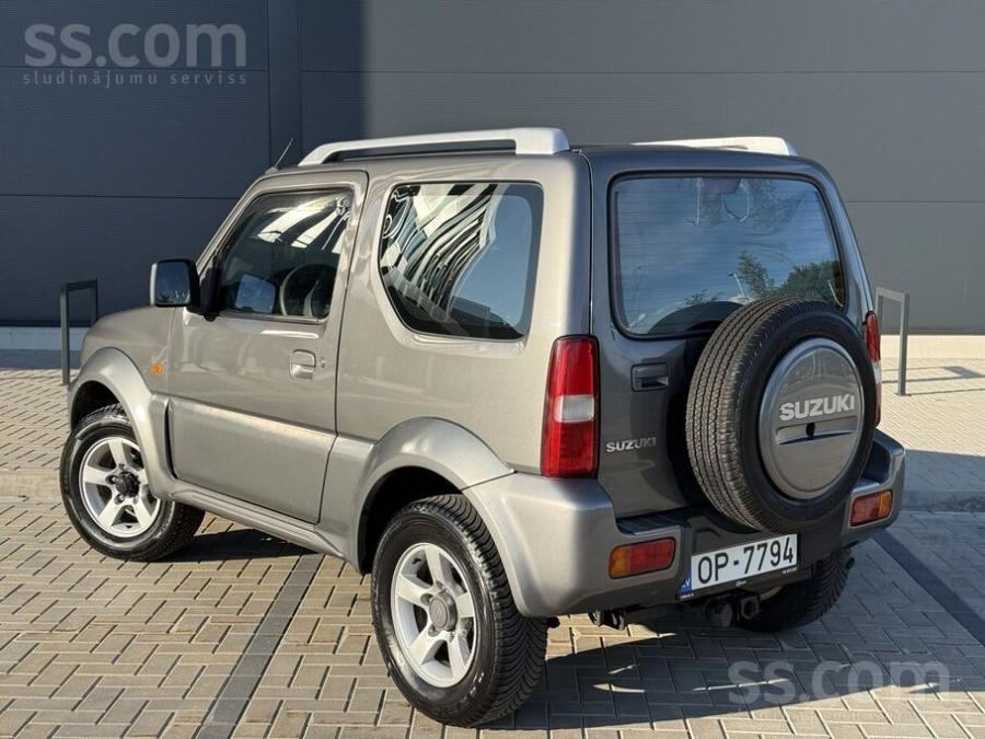 Grey Suzuki Jimny 2006 in Riga, with an engine capacity of 1.30 L and mileage of 146 thousand km for 9400 €, photo 6 on AUTOMOTO.COM.LV