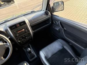 Grey Suzuki Jimny 2006 in Riga, with an engine capacity of 1.30 L and mileage of 146 thousand km for 9400 €, photo 12 on AUTOMOTO.COM.LV
