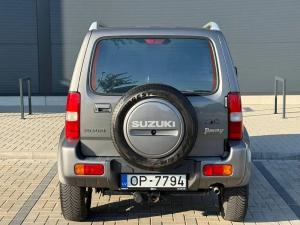 Grey Suzuki Jimny 2006 in Riga, with an engine capacity of 1.30 L and mileage of 146 thousand km for 9400 €, photo 5 on AUTOMOTO.COM.LV