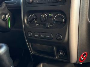 Grey Suzuki Jimny 2006 in Riga, with an engine capacity of 1.30 L and mileage of 146 thousand km for 9400 €, photo 20 on AUTOMOTO.COM.LV
