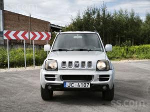 Pelēks Suzuki Jimny 2008 Rīga, ar dzinēja tilpumu 1.30 L un nobraukumu 246 tūkst. km par 4300 €, foto 3 vietnē AUTOMOTO.COM.LV