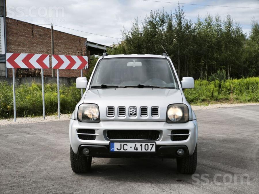 Pelēks Suzuki Jimny 2008 Rīga, ar dzinēja tilpumu 1.30 L un nobraukumu 246 tūkst. km par 4300 €, foto 3 vietnē AUTOMOTO.COM.LV