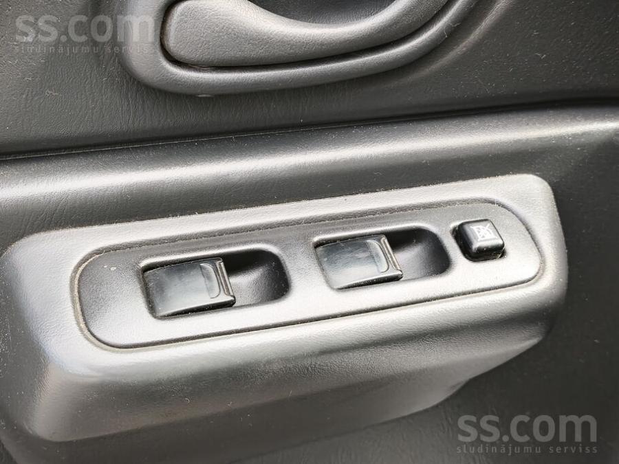 Pelēks Suzuki Jimny 2008 Rīga, ar dzinēja tilpumu 1.30 L un nobraukumu 246 tūkst. km par 4300 €, foto 12 vietnē AUTOMOTO.COM.LV
