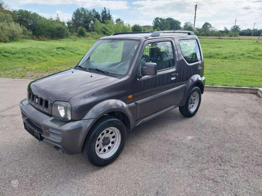 Pelēks Suzuki Jimny 2012 Marijampole, ar dzinēja tilpumu 1.33 L un nobraukumu 97 tūkst. km par 6900 €, foto 4 vietnē AUTOMOTO.COM.LV