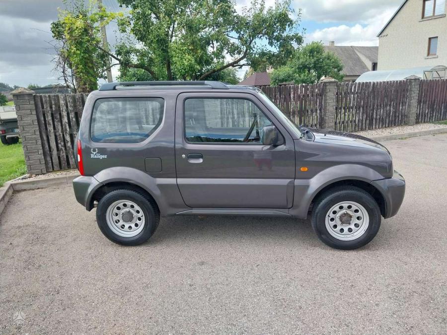 Pelēks Suzuki Jimny 2012 Marijampole, ar dzinēja tilpumu 1.33 L un nobraukumu 97 tūkst. km par 6900 €, foto 5 vietnē AUTOMOTO.COM.LV