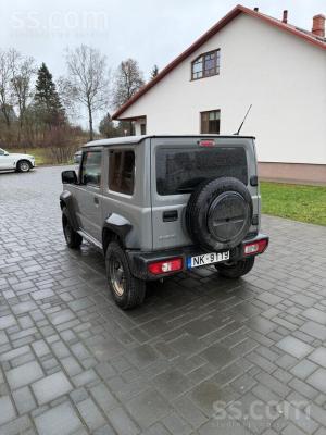 Grey Suzuki Jimny 2022 in Riga, with an engine capacity of 1.50 L and mileage of 29 thousand km for 26000 €, photo 2 on AUTOMOTO.COM.LV