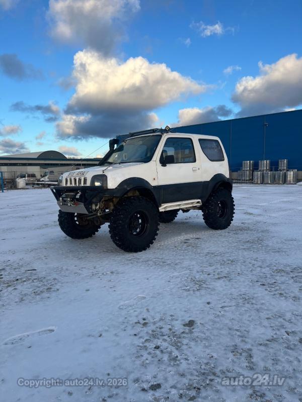 White Suzuki Jimny 2002 in Tallinn, with an engine capacity of 1.30 L and mileage of 0 thousand km for 5800 €, photo 3 on AUTOMOTO.COM.LV