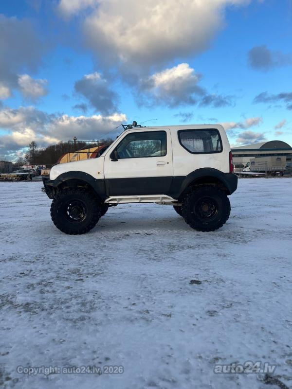 White Suzuki Jimny 2002 in Tallinn, with an engine capacity of 1.30 L and mileage of 0 thousand km for 5800 €, photo 4 on AUTOMOTO.COM.LV