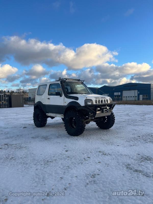White Suzuki Jimny 2002 in Tallinn, with an engine capacity of 1.30 L and mileage of 0 thousand km for 5800 €, photo 9 on AUTOMOTO.COM.LV