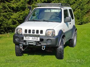 Balts Suzuki Jimny 2002 Jegeva, ar dzinēja tilpumu 1.30 L un nobraukumu 100 tūkst. km par 6999 €, foto  vietnē AUTOMOTO.COM.LV