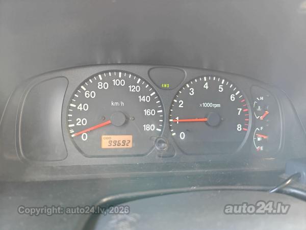 Balts Suzuki Jimny 2002 Jegeva, ar dzinēja tilpumu 1.30 L un nobraukumu 100 tūkst. km par 6999 €, foto 4 vietnē AUTOMOTO.COM.LV