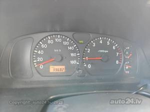 Balts Suzuki Jimny 2002 Jegeva, ar dzinēja tilpumu 1.30 L un nobraukumu 100 tūkst. km par 6999 €, foto 4 vietnē AUTOMOTO.COM.LV