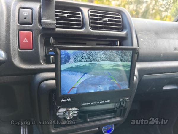 Balts Suzuki Jimny 2002 Jegeva, ar dzinēja tilpumu 1.30 L un nobraukumu 100 tūkst. km par 6999 €, foto 5 vietnē AUTOMOTO.COM.LV