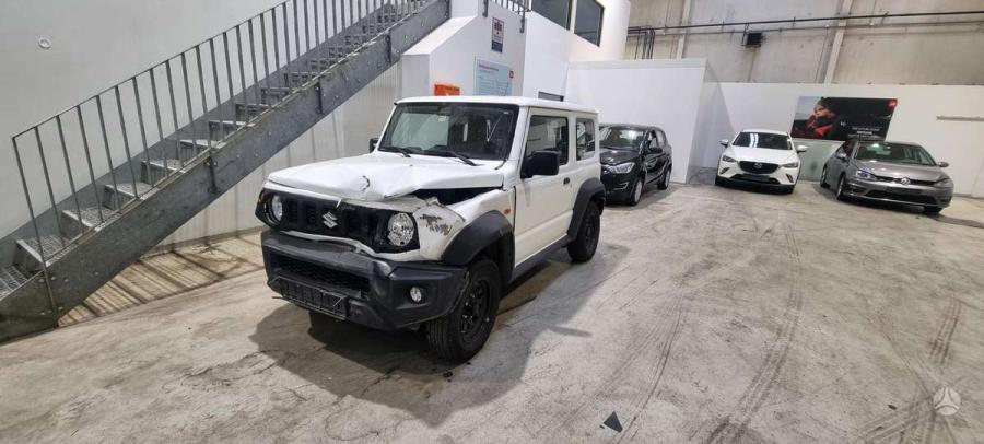White Suzuki Jimny 2023 in Plunge, with an engine capacity of 1.46 L and mileage of 123 thousand km for 8900 €, photo 1 on AUTOMOTO.COM.LV