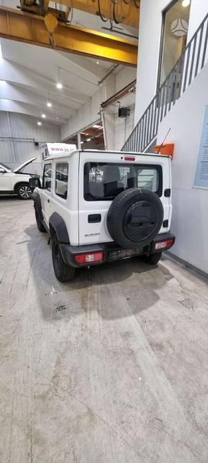 White Suzuki Jimny 2023 in Plunge, with an engine capacity of 1.46 L and mileage of 123 thousand km for 8900 €, photo 5 on AUTOMOTO.COM.LV