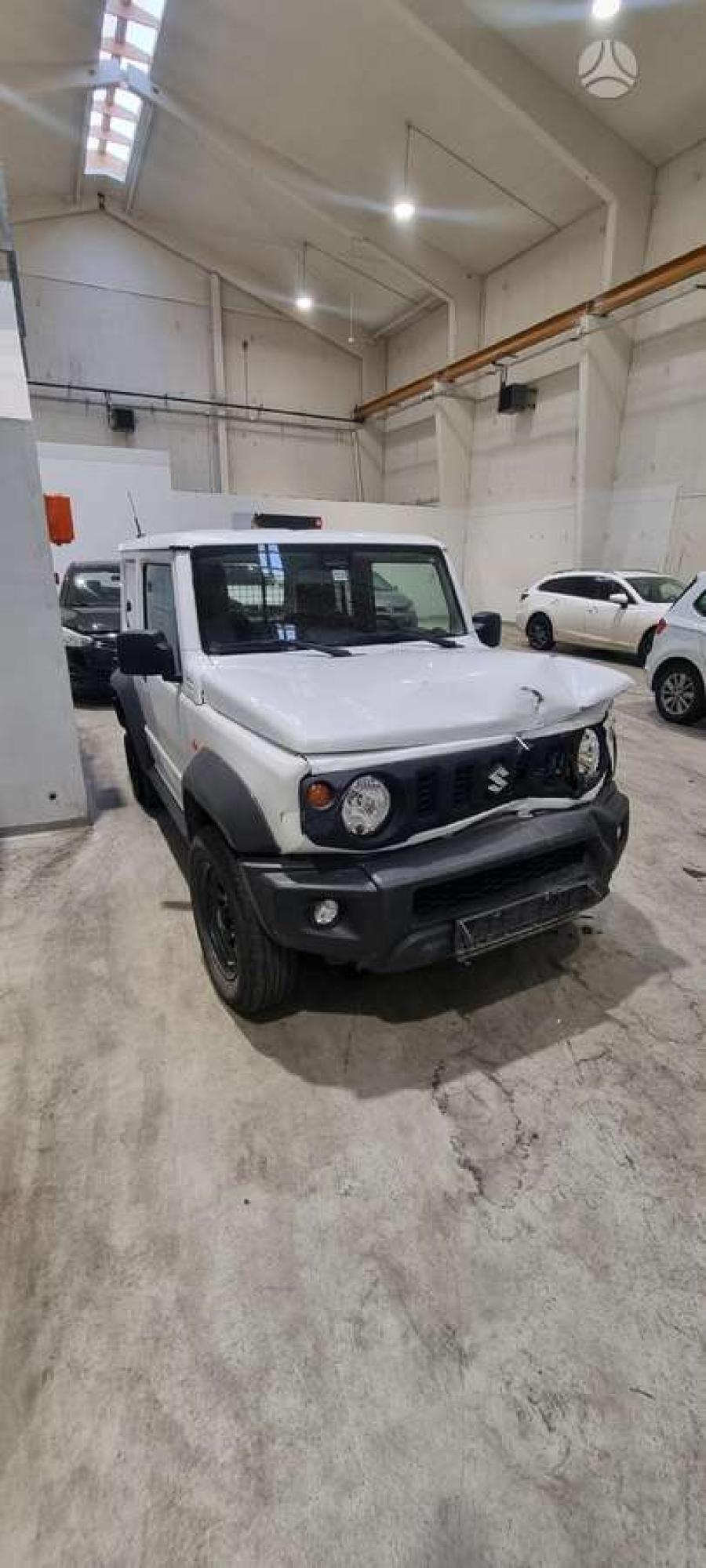 White Suzuki Jimny 2023 in Plunge, with an engine capacity of 1.46 L and mileage of 123 thousand km for 8900 €, photo 7 on AUTOMOTO.COM.LV