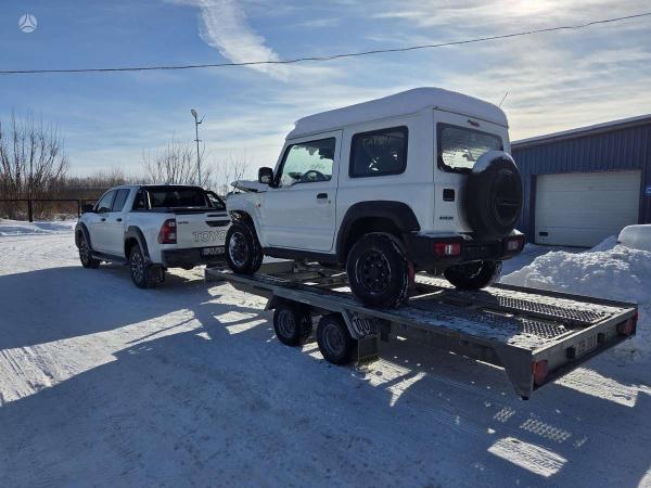 Balts Suzuki Jimny 2023 Kauņa, ar dzinēja tilpumu 1.46 L un nobraukumu 120 tūkst. km par 12500 €, foto  vietnē AUTOMOTO.COM.LV