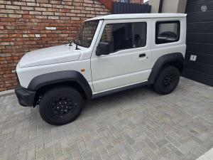Balts Suzuki Jimny 2023 Kauņa, ar dzinēja tilpumu 1.46 L un nobraukumu 100 tūkst. km par 30499 €, foto 3 vietnē AUTOMOTO.COM.LV