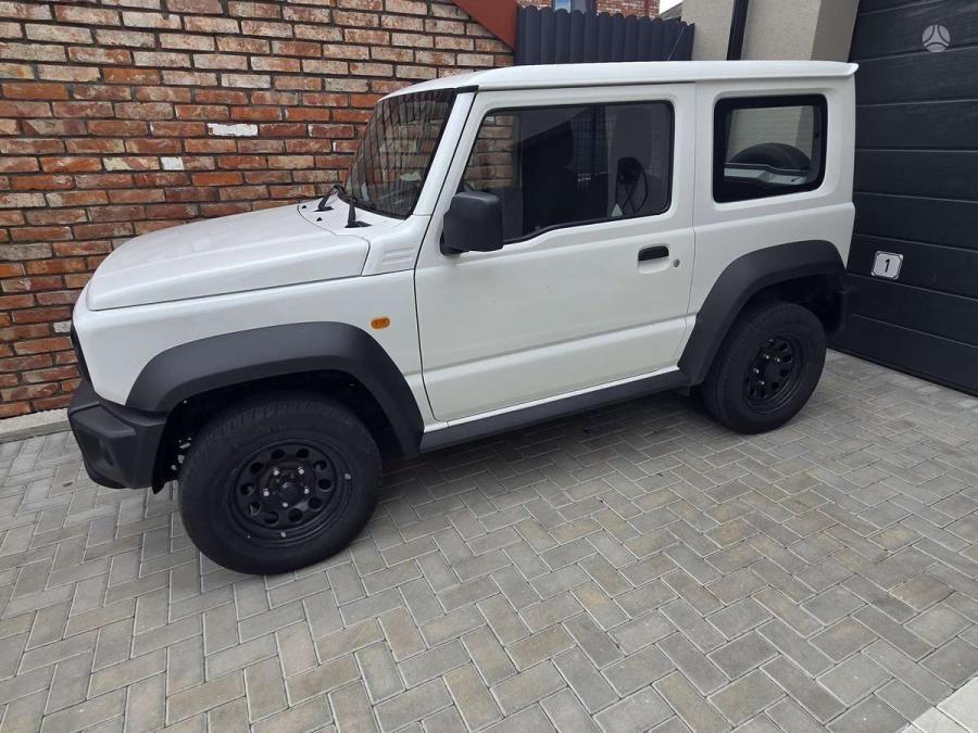 Balts Suzuki Jimny 2023 Kauņa, ar dzinēja tilpumu 1.46 L un nobraukumu 100 tūkst. km par 30499 €, foto 3 vietnē AUTOMOTO.COM.LV