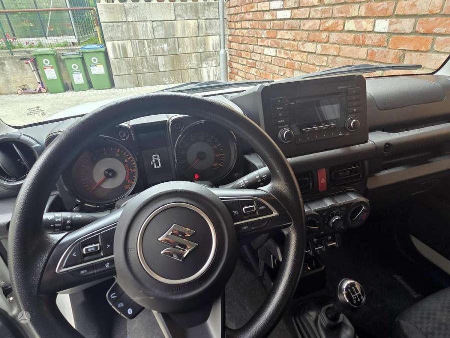 Balts Suzuki Jimny 2023 Kauņa, ar dzinēja tilpumu 1.46 L un nobraukumu 100 tūkst. km par 30499 €, foto 6 vietnē AUTOMOTO.COM.LV