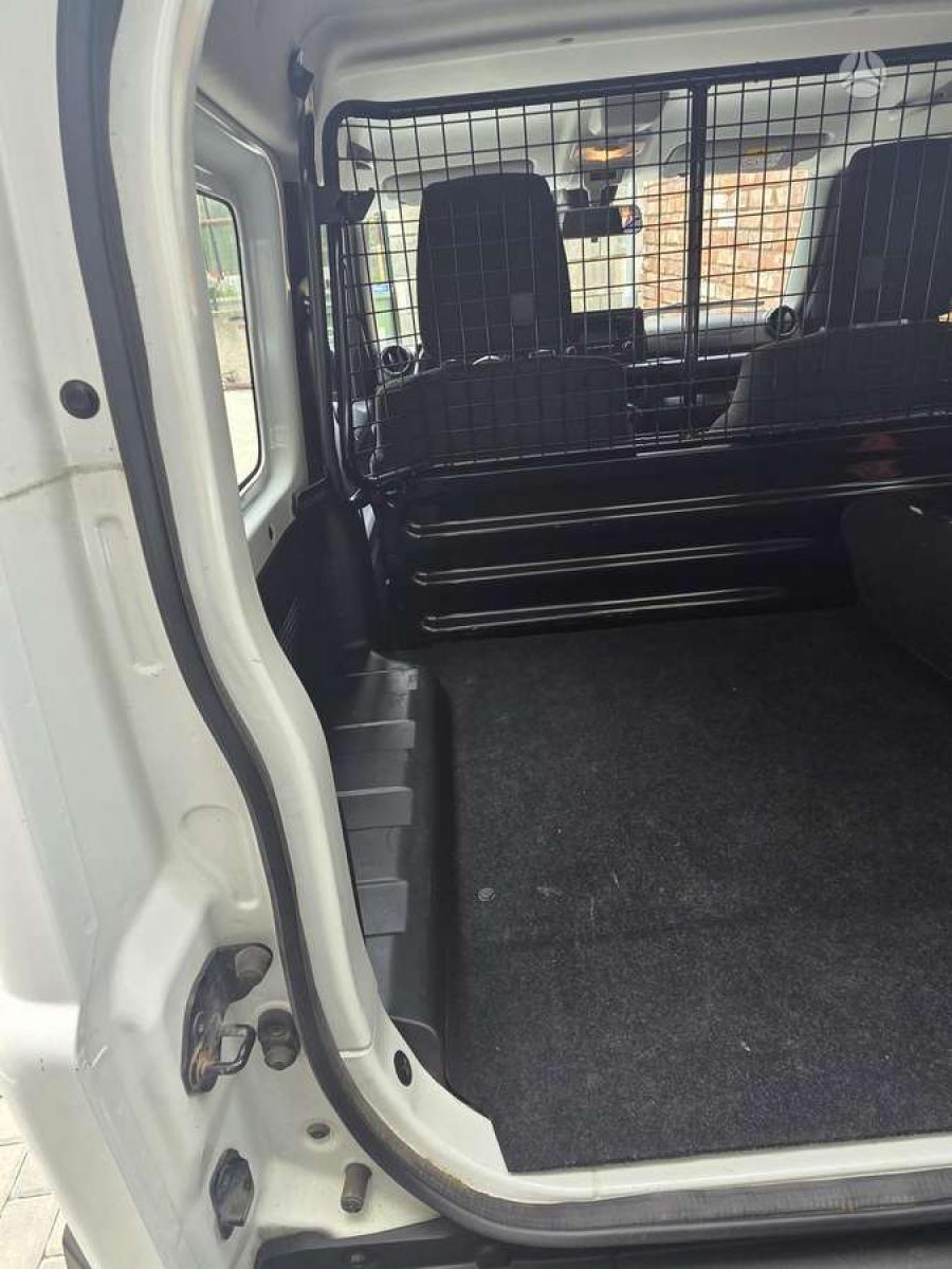 Balts Suzuki Jimny 2023 Kauņa, ar dzinēja tilpumu 1.46 L un nobraukumu 100 tūkst. km par 30499 €, foto 7 vietnē AUTOMOTO.COM.LV