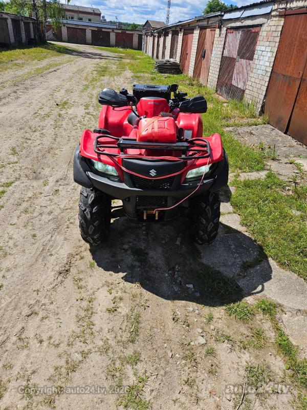 Красный Сузуки King Quad 2013 в Айзкраукле, объемом двигателя 0.50 л и пробегом 18 тыс. км за 5000 €, фото 1 на AUTOMOTO.COM.LV