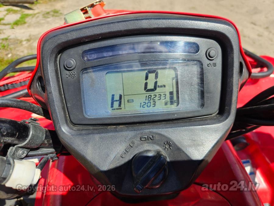 Красный Сузуки King Quad 2013 в Айзкраукле, объемом двигателя 0.50 л и пробегом 18 тыс. км за 5000 €, фото 6 на AUTOMOTO.COM.LV