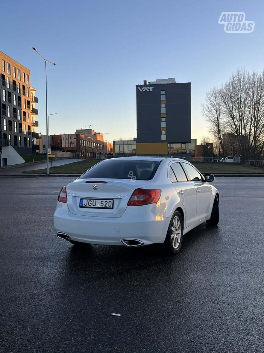 Suzuki Kizashi 2012 Viļņa, ar dzinēja tilpumu 2.40 L un nobraukumu 204 tūkst. km par 4500 €, foto 1 vietnē AUTOMOTO.COM.LV