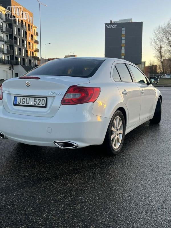 Suzuki Kizashi 2012 Viļņa, ar dzinēja tilpumu 2.40 L un nobraukumu 204 tūkst. km par 4500 €, foto 6 vietnē AUTOMOTO.COM.LV