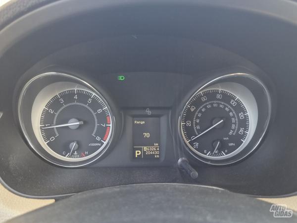 Suzuki Kizashi 2012 in Vilnius, with an engine capacity of 2.40 L and mileage of 204 thousand km for 3100 €, photo 11 on AUTOMOTO.COM.LV