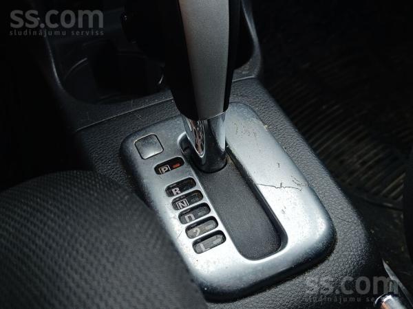 Melns Suzuki Liana 2005 Rēzekne, ar dzinēja tilpumu 1.60 L un nobraukumu 253 tūkst. km par 880 €, foto 4 vietnē AUTOMOTO.COM.LV