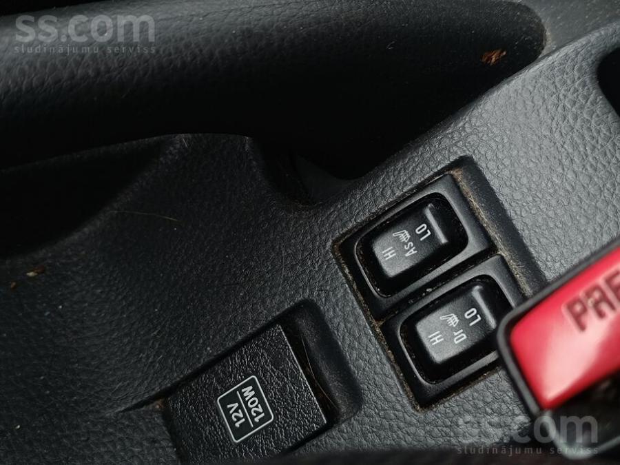 Melns Suzuki Liana 2005 Rēzekne, ar dzinēja tilpumu 1.60 L un nobraukumu 253 tūkst. km par 880 €, foto 6 vietnē AUTOMOTO.COM.LV