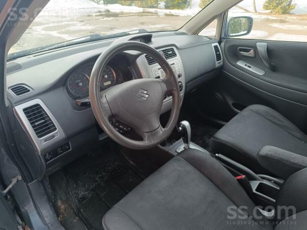 Melns Suzuki Liana 2005 Rēzekne, ar dzinēja tilpumu 1.60 L un nobraukumu 253 tūkst. km par 880 €, foto 7 vietnē AUTOMOTO.COM.LV