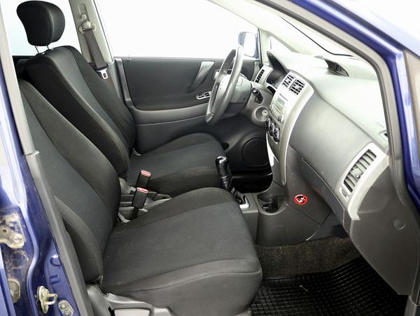Blue Suzuki Liana 2006 in Tallinn, with an engine capacity of 1.60 L and mileage of 204 thousand km for 499 €, photo 6 on AUTOMOTO.COM.LV