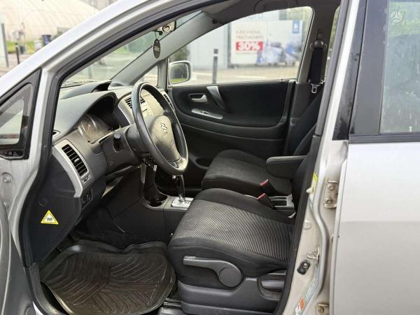 Grey Suzuki Liana 2007 in Vilnius, with an engine capacity of 1.59 L and mileage of 220 thousand km for 1350 €, photo 7 on AUTOMOTO.COM.LV