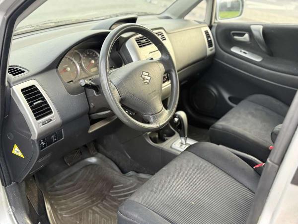 Grey Suzuki Liana 2007 in Vilnius, with an engine capacity of 1.59 L and mileage of 220 thousand km for 1350 €, photo 8 on AUTOMOTO.COM.LV