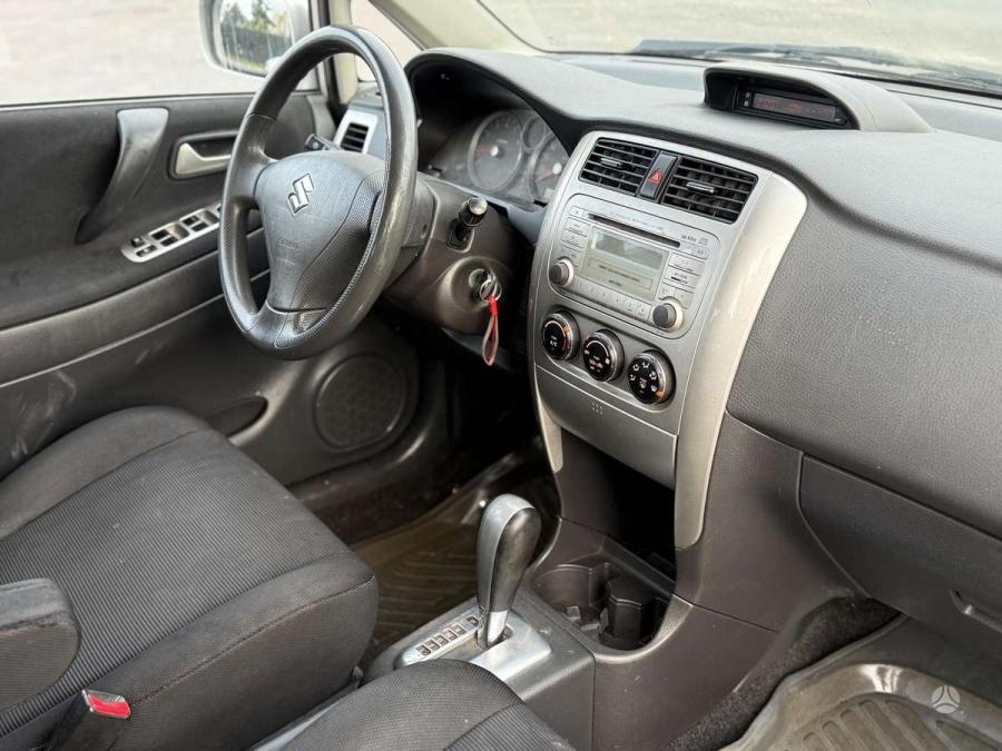 Grey Suzuki Liana 2007 in Vilnius, with an engine capacity of 1.59 L and mileage of 220 thousand km for 1350 €, photo 12 on AUTOMOTO.COM.LV