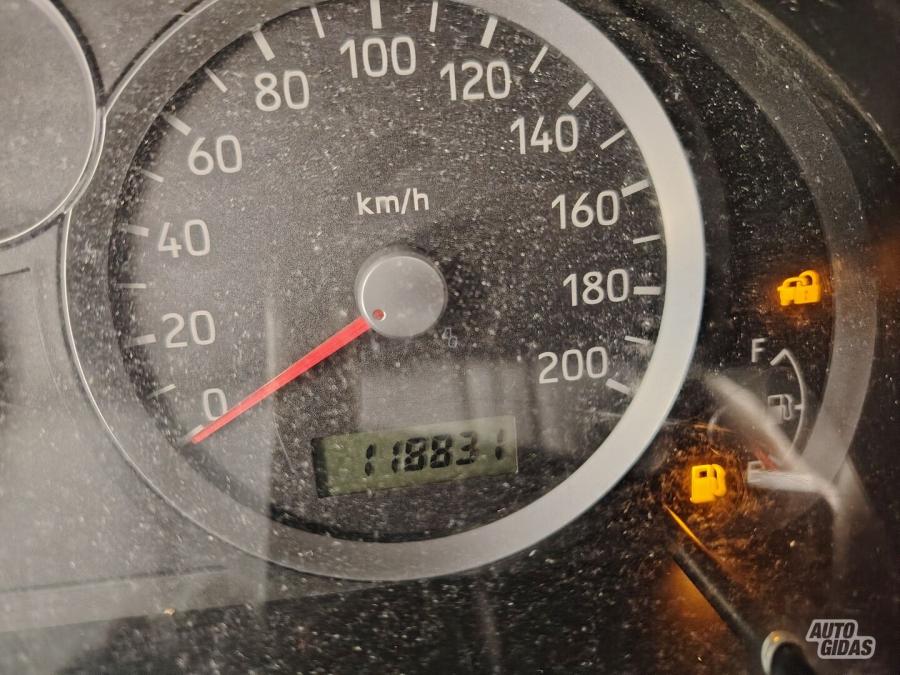 Suzuki Liana 2004 Marijampole, ar dzinēja tilpumu 1.60 L un nobraukumu 114 tūkst. km par 250 €, foto 9 vietnē AUTOMOTO.COM.LV