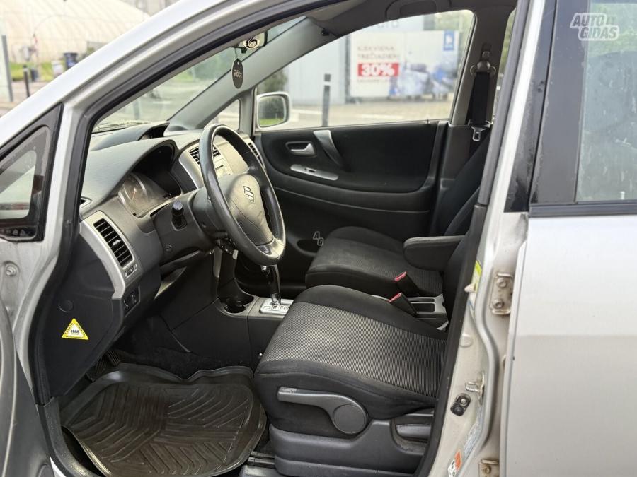 Suzuki Liana 2007 Viļņa, ar dzinēja tilpumu 1.60 L un nobraukumu 220 tūkst. km par 1350 €, foto 8 vietnē AUTOMOTO.COM.LV
