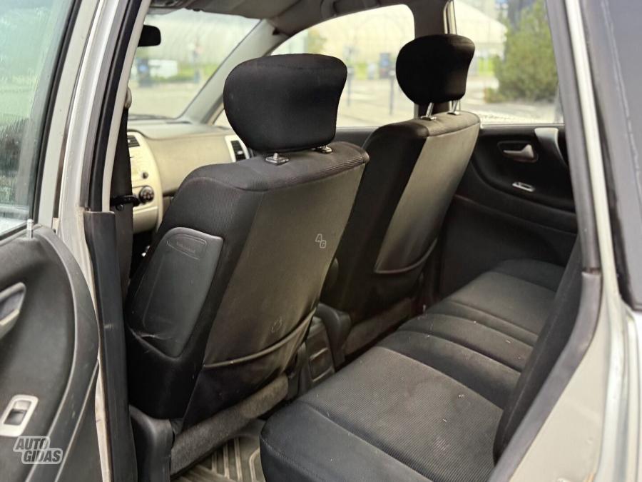 Suzuki Liana 2007 Viļņa, ar dzinēja tilpumu 1.60 L un nobraukumu 220 tūkst. km par 1350 €, foto 10 vietnē AUTOMOTO.COM.LV