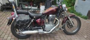 Sarkans Suzuki LS 1989 Viļņa, ar dzinēja tilpumu 0.65 L un nobraukumu 76 tūkst. km par 1000 €, foto  vietnē AUTOMOTO.COM.LV