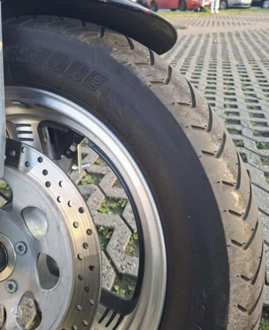 Melns Suzuki Marauder 1997 Kauņa, ar dzinēja tilpumu 0.80 L un nobraukumu 33 tūkst. km par 2550 €, foto 7 vietnē AUTOMOTO.COM.LV