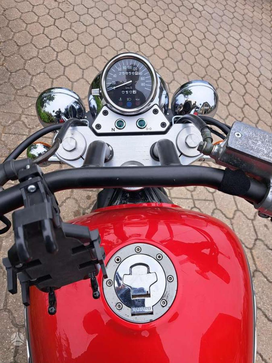 Sarkans Suzuki Marauder 1997 Pasvalys, ar dzinēja tilpumu 0.80 L un nobraukumu 25 tūkst. km par 2650 €, foto 18 vietnē AUTOMOTO.COM.LV