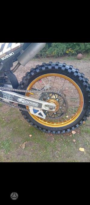Suzuki RM 2004 in Vilkaviskis, with an engine capacity of 0.25 L and mileage of 10 thousand km for 2150 €, photo 4 on AUTOMOTO.COM.LV