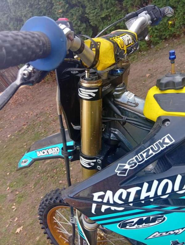 Suzuki RM 2004 in Vilkaviskis, with an engine capacity of 0.25 L and mileage of 10 thousand km for 2150 €, photo 8 on AUTOMOTO.COM.LV